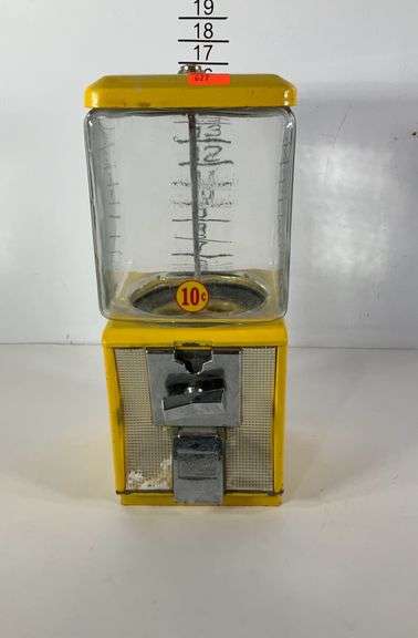 Vintage Northwestern large gumball / toy machine. - Hash Auctions