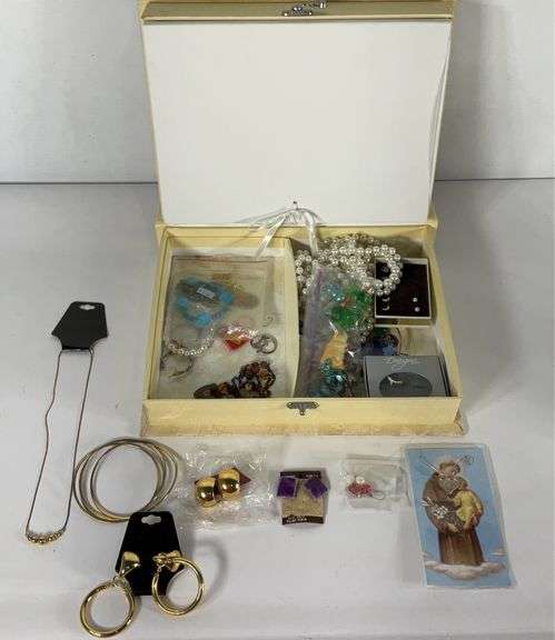 12x9in keepsake box with costume jewelry - Hash Auctions