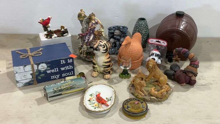Decor group, ceramic tiger, resin angel musical figure, resin animal ...