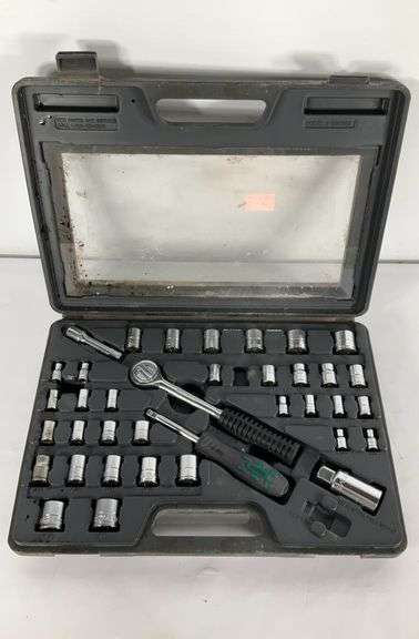 41pc Durabuilt socket driver set. Missing a adapter - Hash Auctions