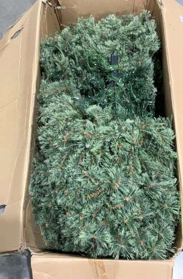 7.5ft cashmere pine pre-lit tree, in box - Hash Auctions
