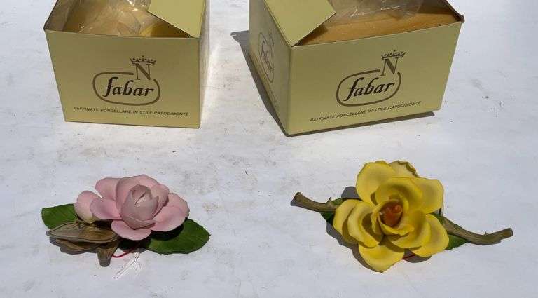 Fabar ceramic floral decor, 2” and 2.5”H - Hash Auctions