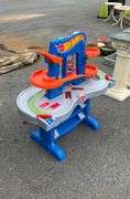 Hot wheels step thrill station - Hash Auctions