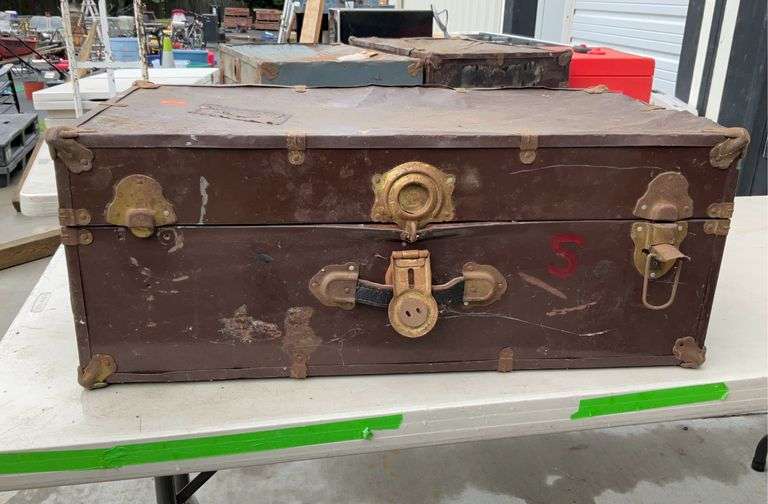 Foot locker, leather handle(some dry rot), missing on handle, and ...