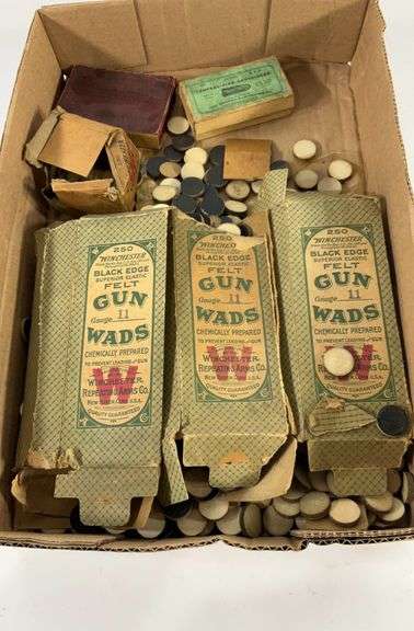 Flat of felt gun wads - Hash Auctions