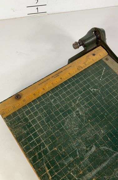Monarch paper cutter. - Hash Auctions