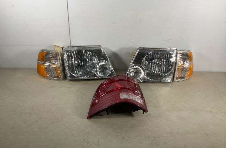 Early 2000’s Ford Explorer headlights and one taillight, specifications ...