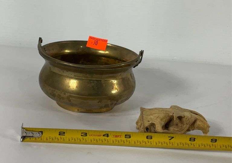Handled brads bowl/planter with a skull - Hash Auctions