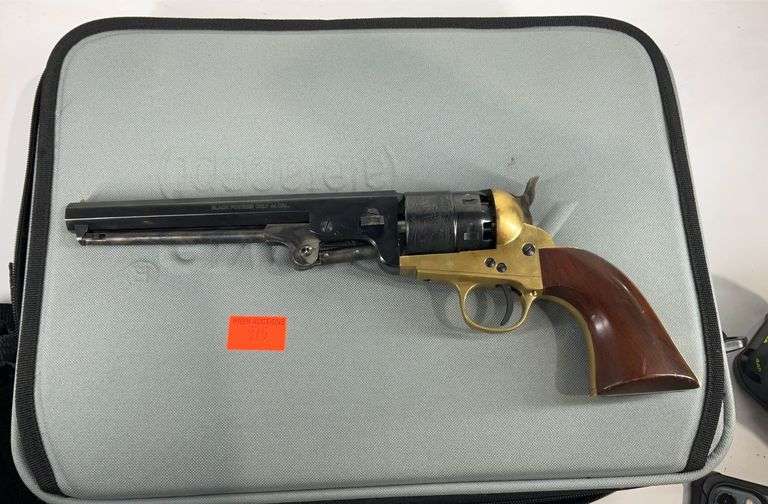 Black Powder F. LLI Pieta .44cal pistol made in Italy with case ...