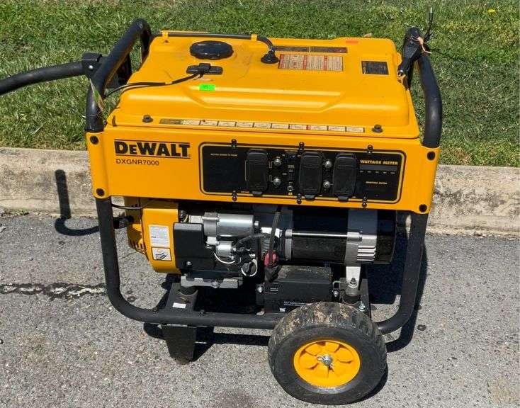 DeWalt Generator, DXGNR7009, Running working order has charger battery ...