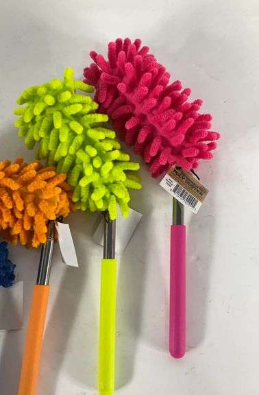 Four extendable poly dusters. - Hash Auctions