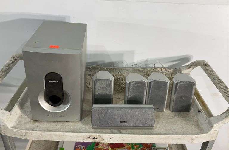 Magnavox subwoofer and 5 small surround sound speakers - Hash Auctions