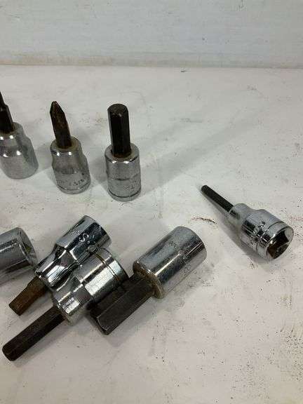 Group of assorted socket bits. - Hash Auctions