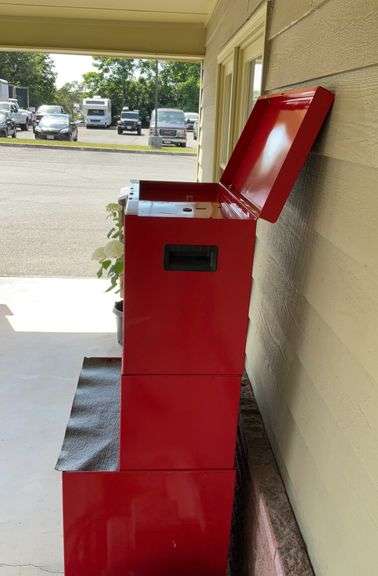 Craftsman 3 piece tool chest 14 drawer with 4” casters. 5’ tall x2’3 ...