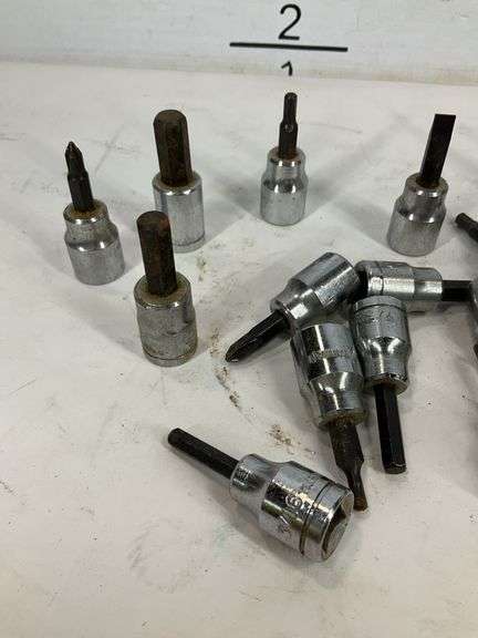 Group of assorted socket bits. - Hash Auctions