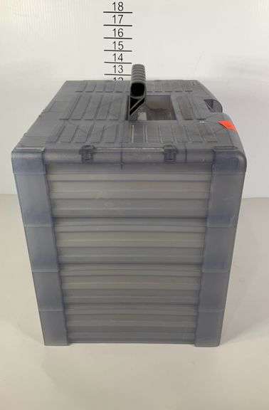Plastic storage container with removable inserts. - Hash Auctions