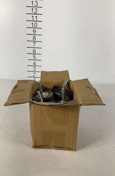 Small box of wire wheel brushes. - Hash Auctions