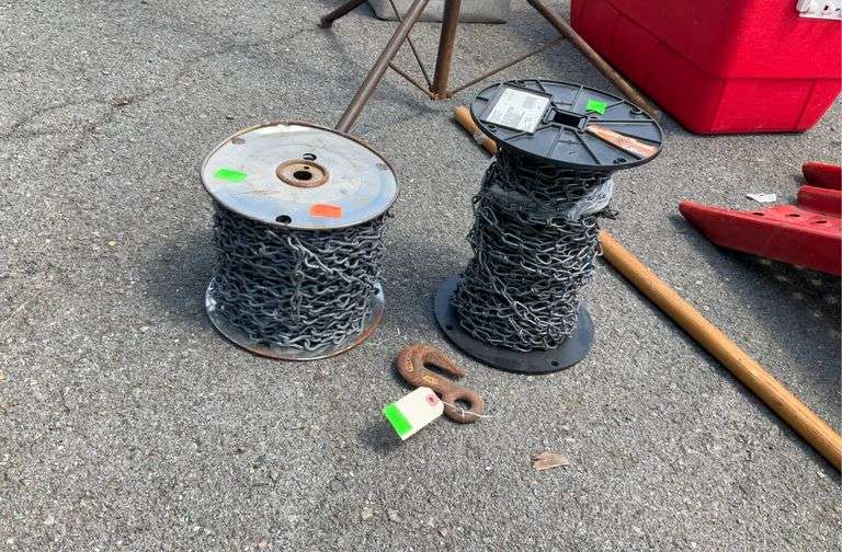 Spool of chain and one hook - Hash Auctions