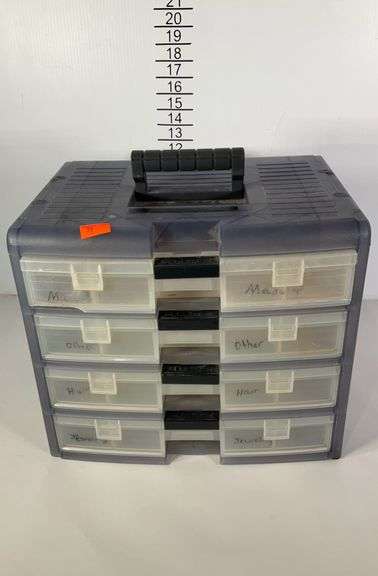 Plastic storage container with removable inserts. - Hash Auctions