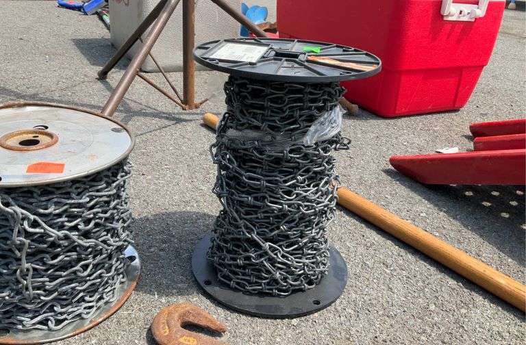 Spool of chain and one hook - Hash Auctions