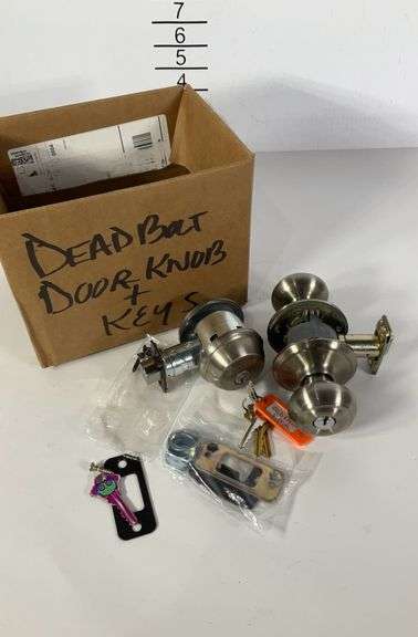 Deadbolt door knob with keys. - Hash Auctions