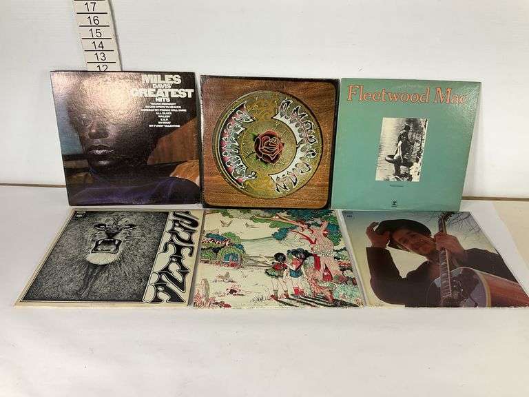 33 RPM record albums. Legendary artist lot. Miles Davis, Bob Dylan ...