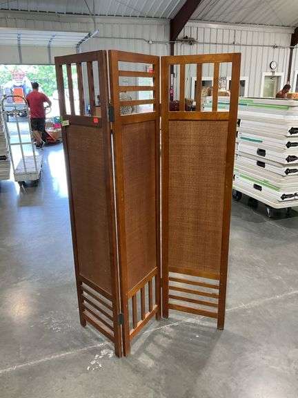 Dressing Screen Three 18” panels - Hash Auctions