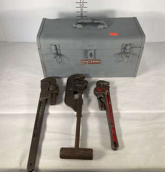 Craftsman tool box with pipe wrenches and a pipe cutter. - Hash Auctions