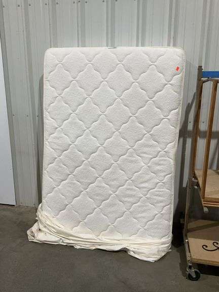 Full sized mattress, small stain - Hash Auctions