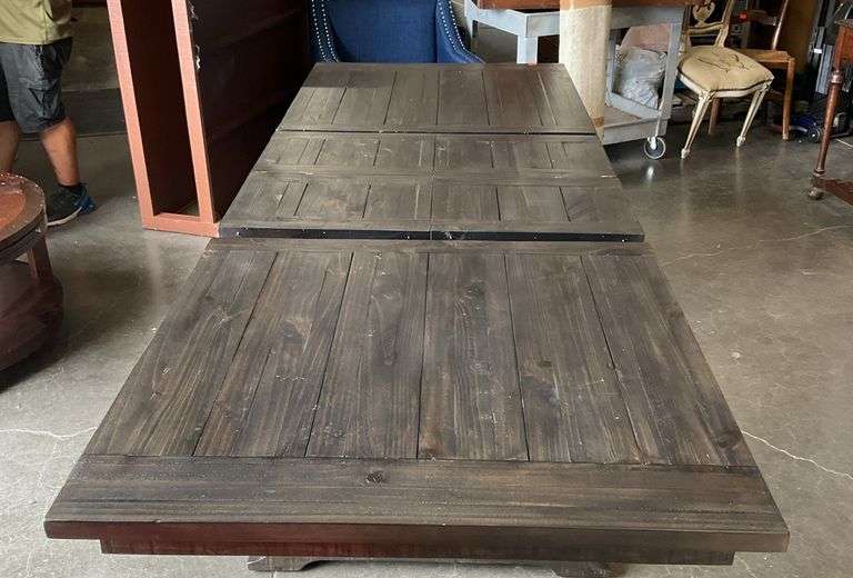 Modern furnishings Dining Table, extension type with the hidden ...