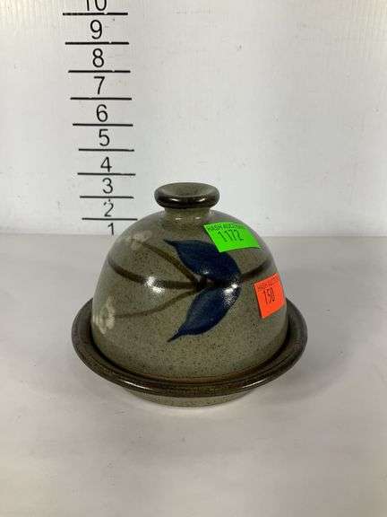 Floral pottery cheese dish. - Hash Auctions