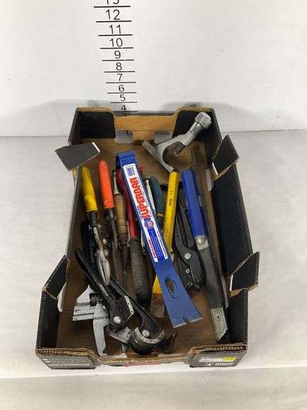 Flat of carpenter handyman tools. - Hash Auctions