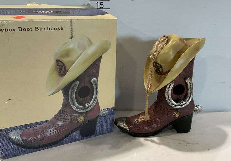 Cracker Barrel Cowboy boot birdhouse with box - Hash Auctions