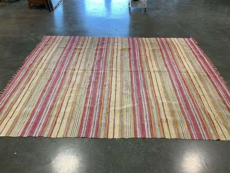 Large area rug. 100 x 120. Colorful. Turkish rag rug type. Nice rug ...