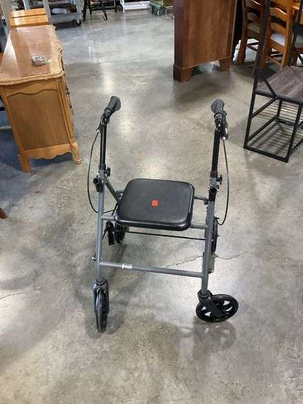 Carex medical walker with handbrakes. Missing backrest. - Hash Auctions