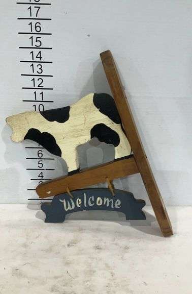 Cow “welcome/fresh milk”sign - Hash Auctions