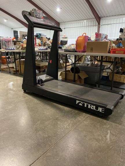 True 500 SOFT System Heart Rate control treadmill. Works machine makes ...