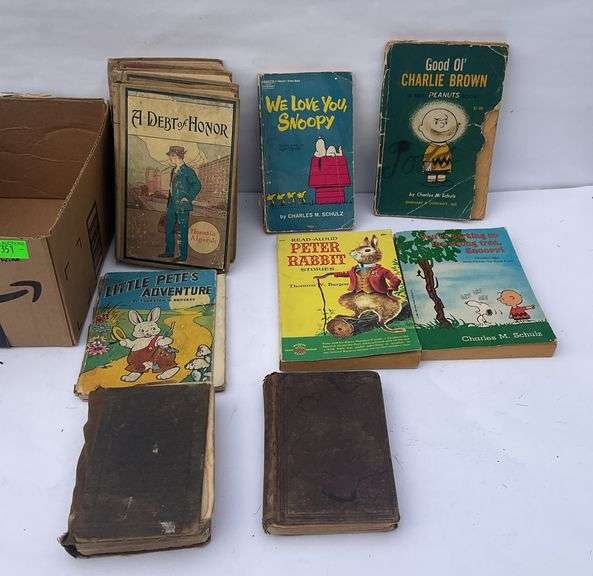 Lot of books, Charlie Brown, Peter rabbit and more - Hash Auctions