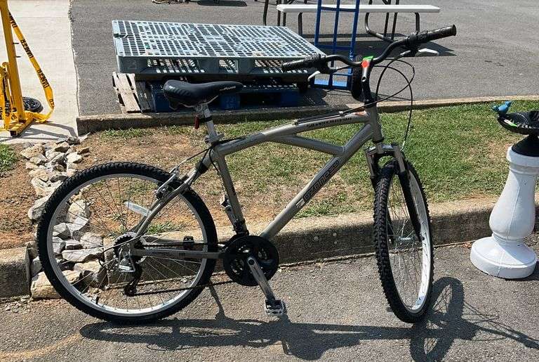 Ozone silver canyon bike, 18speed, aluminum lightweight frame, Shimano ...