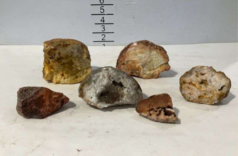 Beautiful geodes. - Hash Auctions