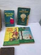 Lot of books, Charlie Brown, Peter rabbit and more - Hash Auctions