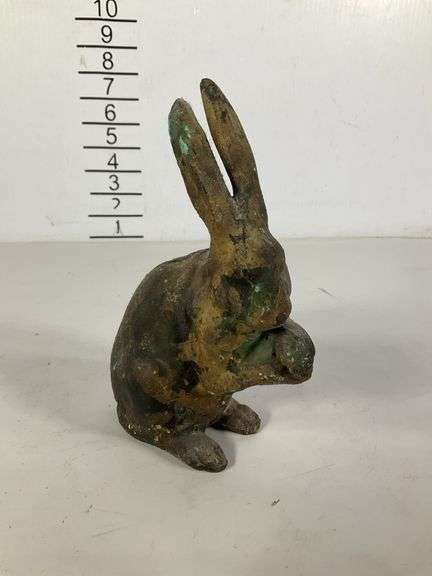Cast iron bunny rabbit. - Hash Auctions