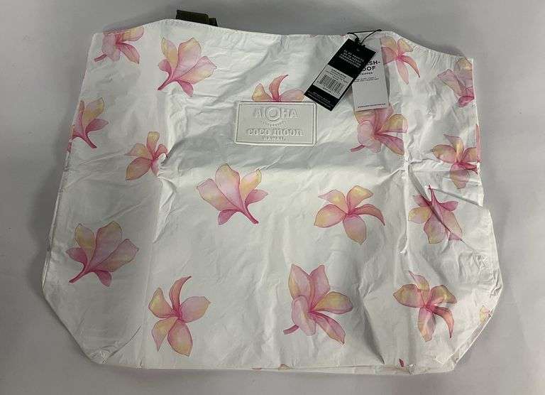 Aloha Coco Moon day tripper bag. New with tags. - Hash Auctions