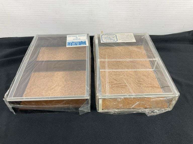 Two acrylic display cases, 6x9x2, new in package - Hash Auctions