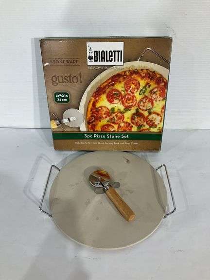 Bialetti 3 piece pizza stone set, chip under the stone as shown - Hash ...