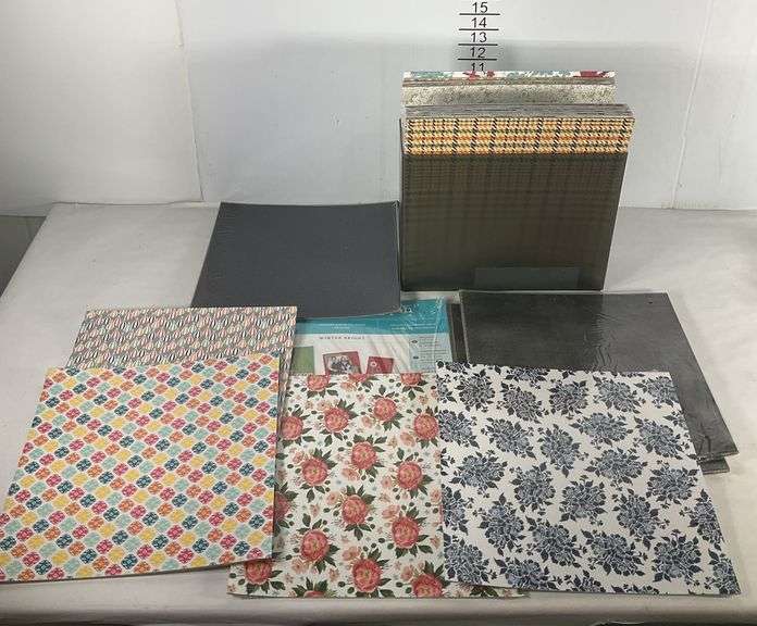 Scrapbooking paper. - Hash Auctions