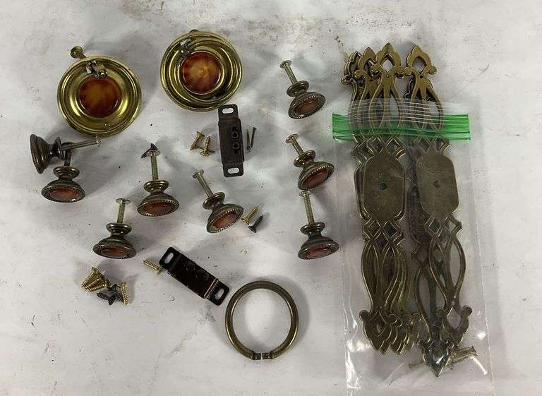 Vintage brass drawer pulls. - Hash Auctions