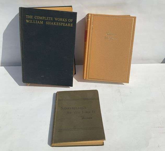 Three hardcover Shakespeare books - Hash Auctions