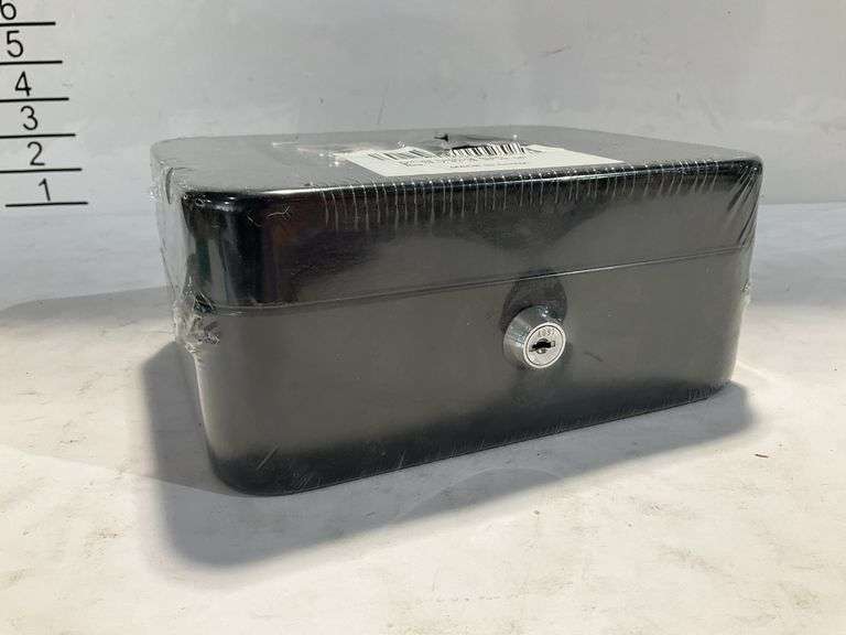 Locking steel box with keys - Hash Auctions