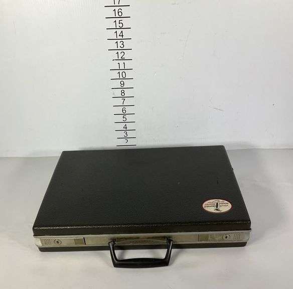 Vintage Samsonite Hard-Shell Briefcase with Keyed Locks - Hash Auctions
